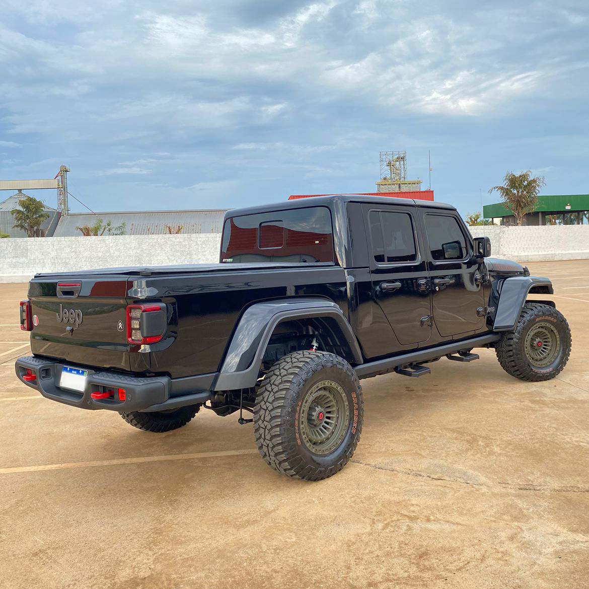 Jeep Gladiator: História, Força e o Resultado do Remap da Strike Brasil ...